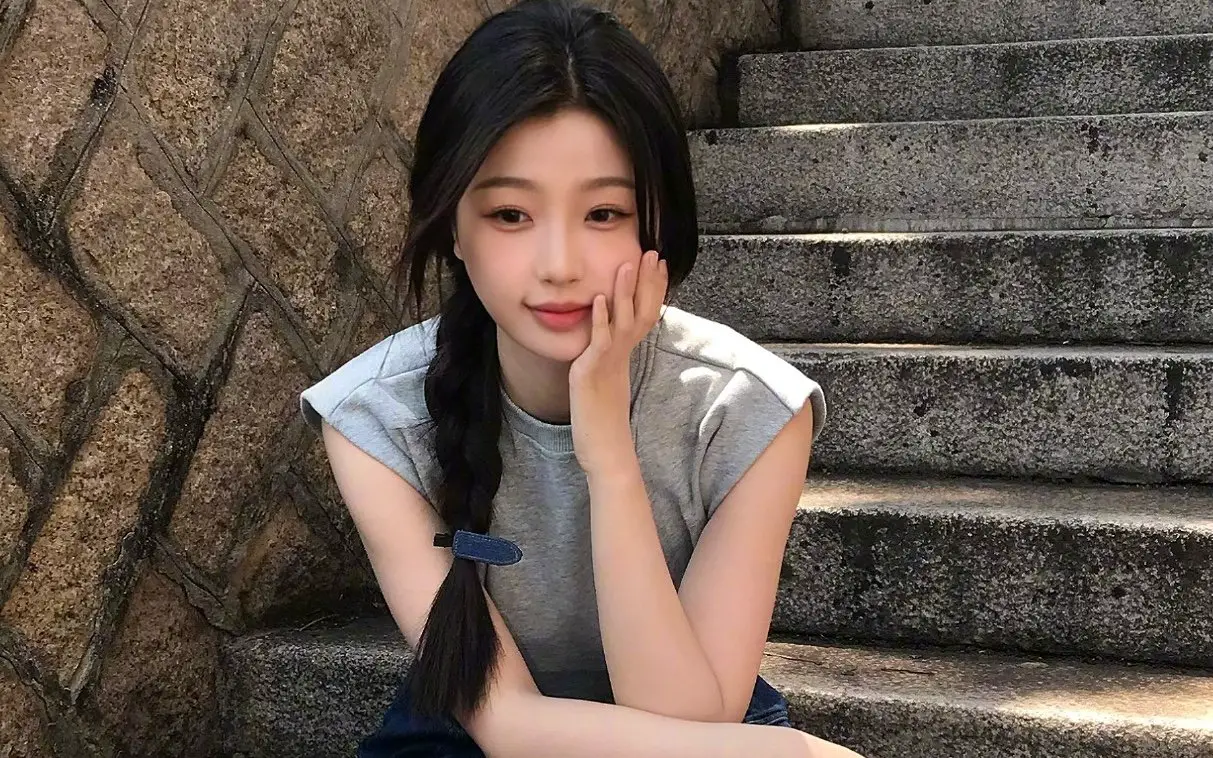 Esther Yu Next Actress to Face Scrutiny Over Family Wealth - DramaPanda